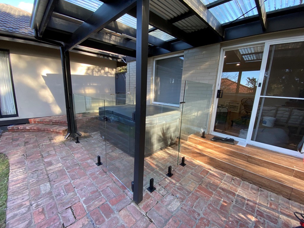 Glass Pool and Spa Fences - Swimco