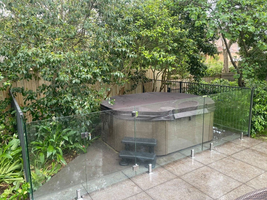 Glass Pool and Spa Fences - Swimco