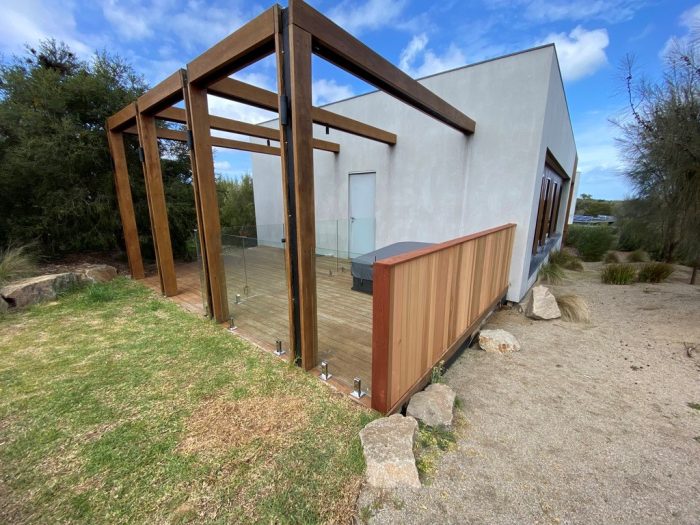 Timber Fencing and Privacy Screens - Swimco